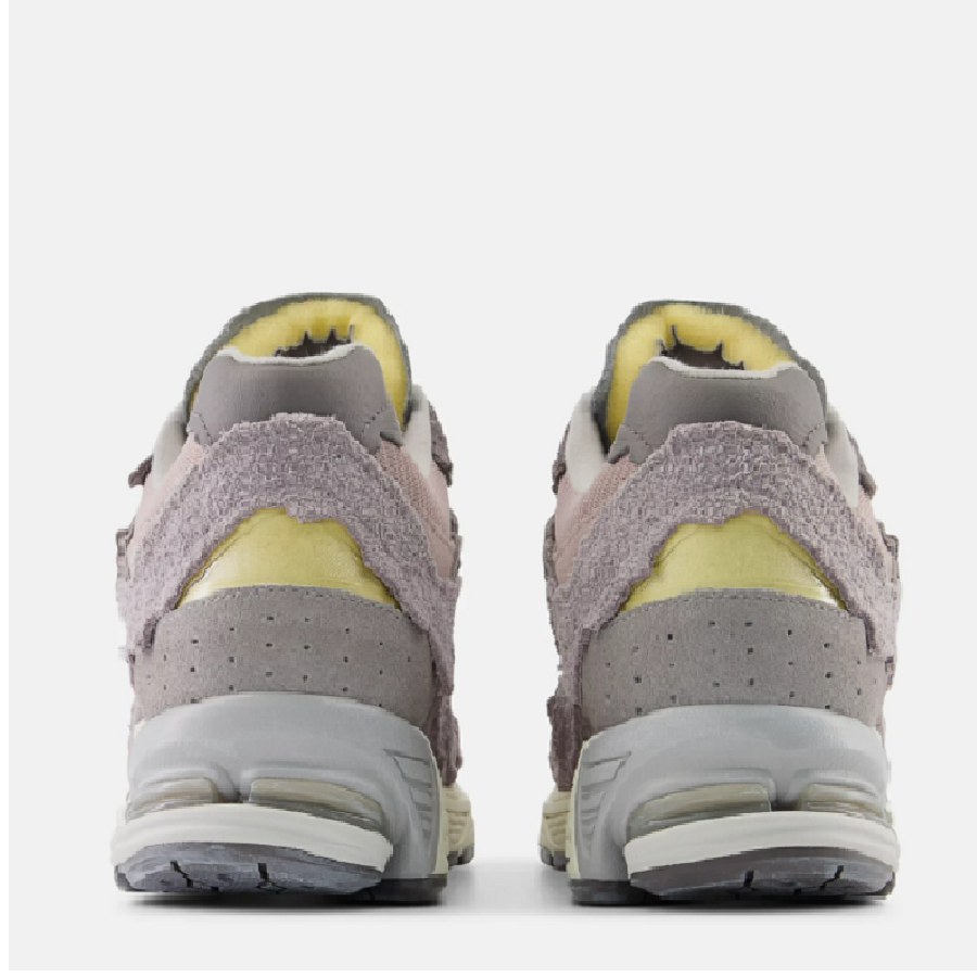 Giày New Balance 2002R ‘Lunar New Year’ M2002RDY – Hệ thống phân phối ...