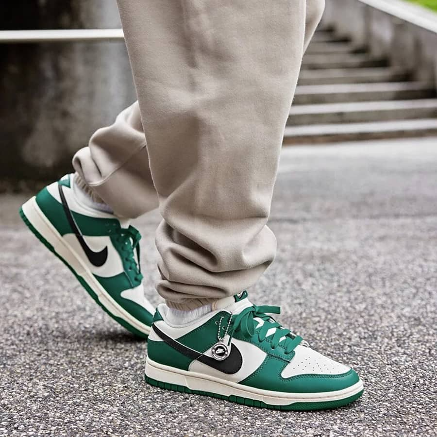 Giày Nike Dunk Low Retro SE Jackpot 'Malachite' DR9654-100 – Hệ thống ...