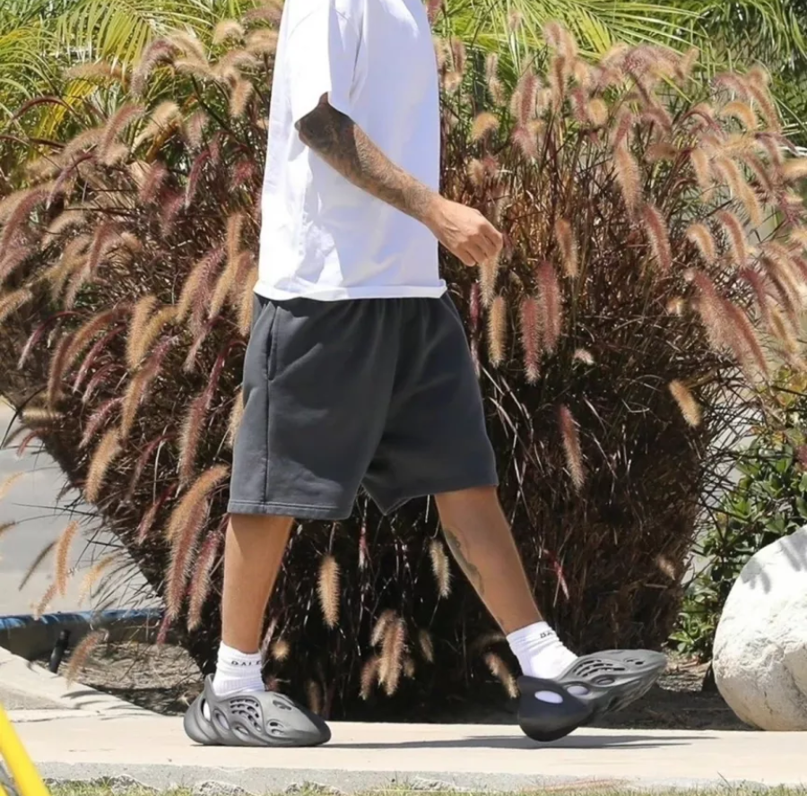 Giày Adidas Yeezy Foam RNR Onyx 'Black' HP8739 – Hệ thống phân phối Air ...