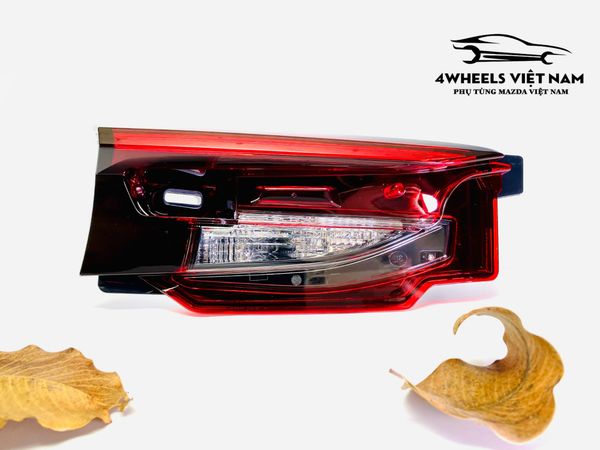 Đèn hậu trong bên trái Mazda CX9 TK49513G0A – Phụ tùng Mazda Việt Nam