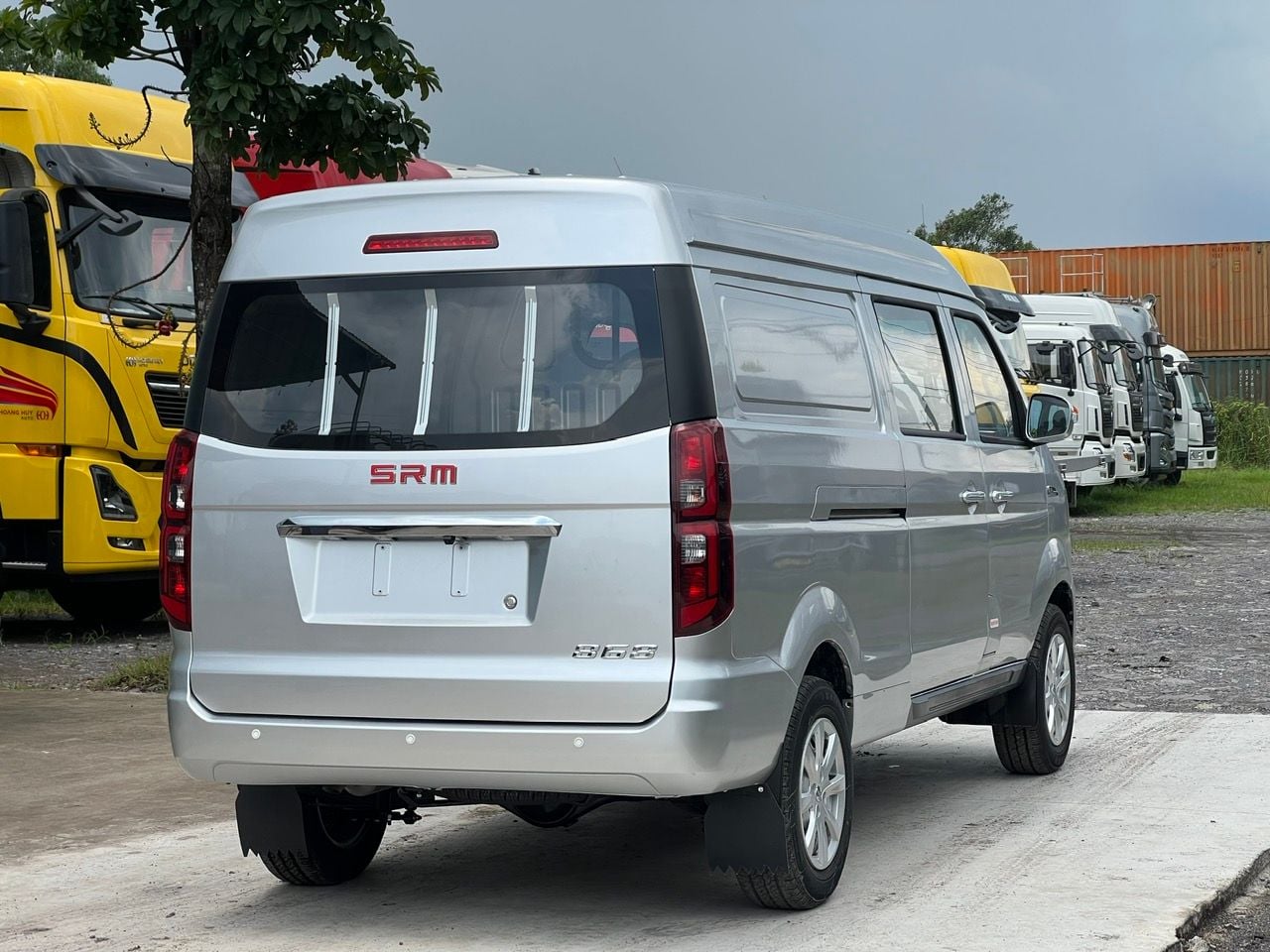 XE TẢI VAN SRM 868 5 CHỖ CHẠY 24/24 THÀNH PHỐ – PHÚ MẪN ĐỒNG NAI