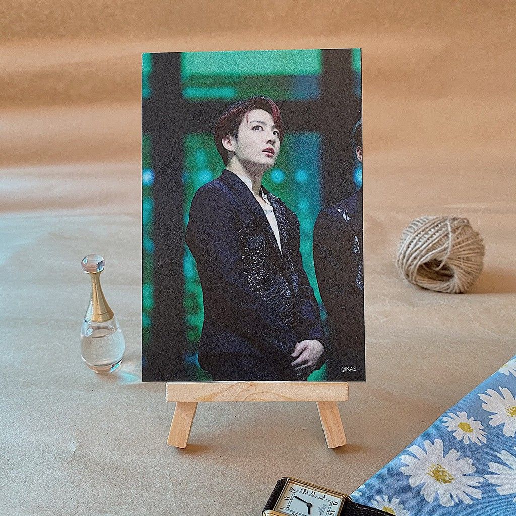 7 tấm Frame Form Foam Formex Dày 5mm kèm giá gỗ BTS- 7 TV Jin, Jimin ...