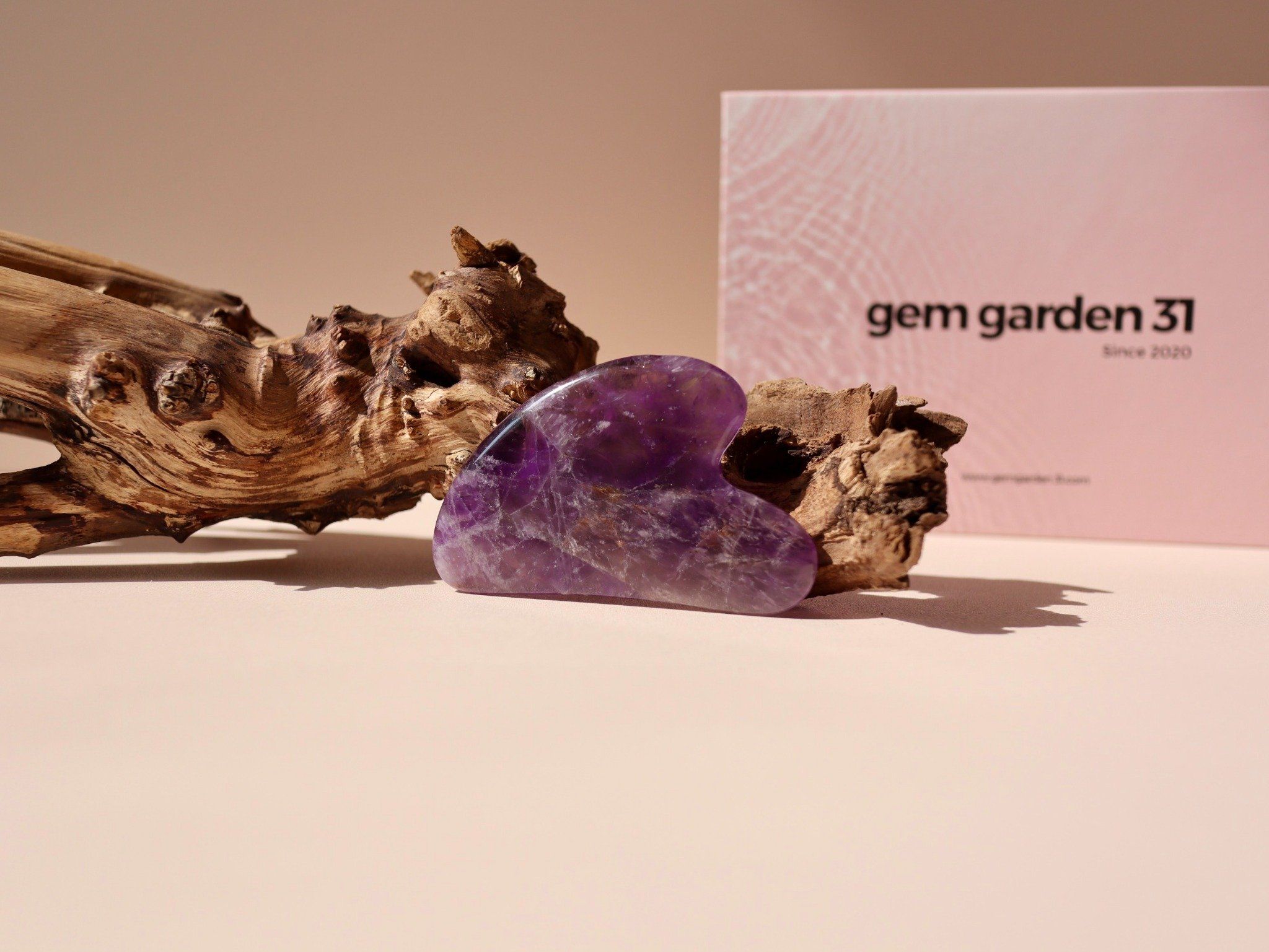 Guasha massage chất liệu đá thạch anh hồng tự nhiên – Gem Garden 31