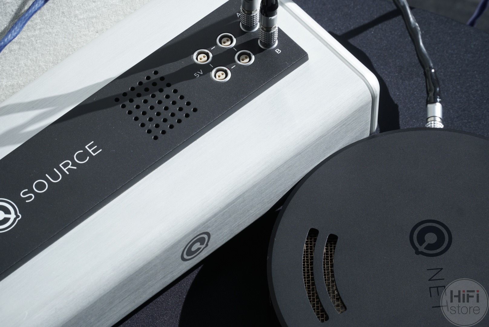 NORDOST QSOURCE cấp nguồn tuyến tính DC – HiFi Store