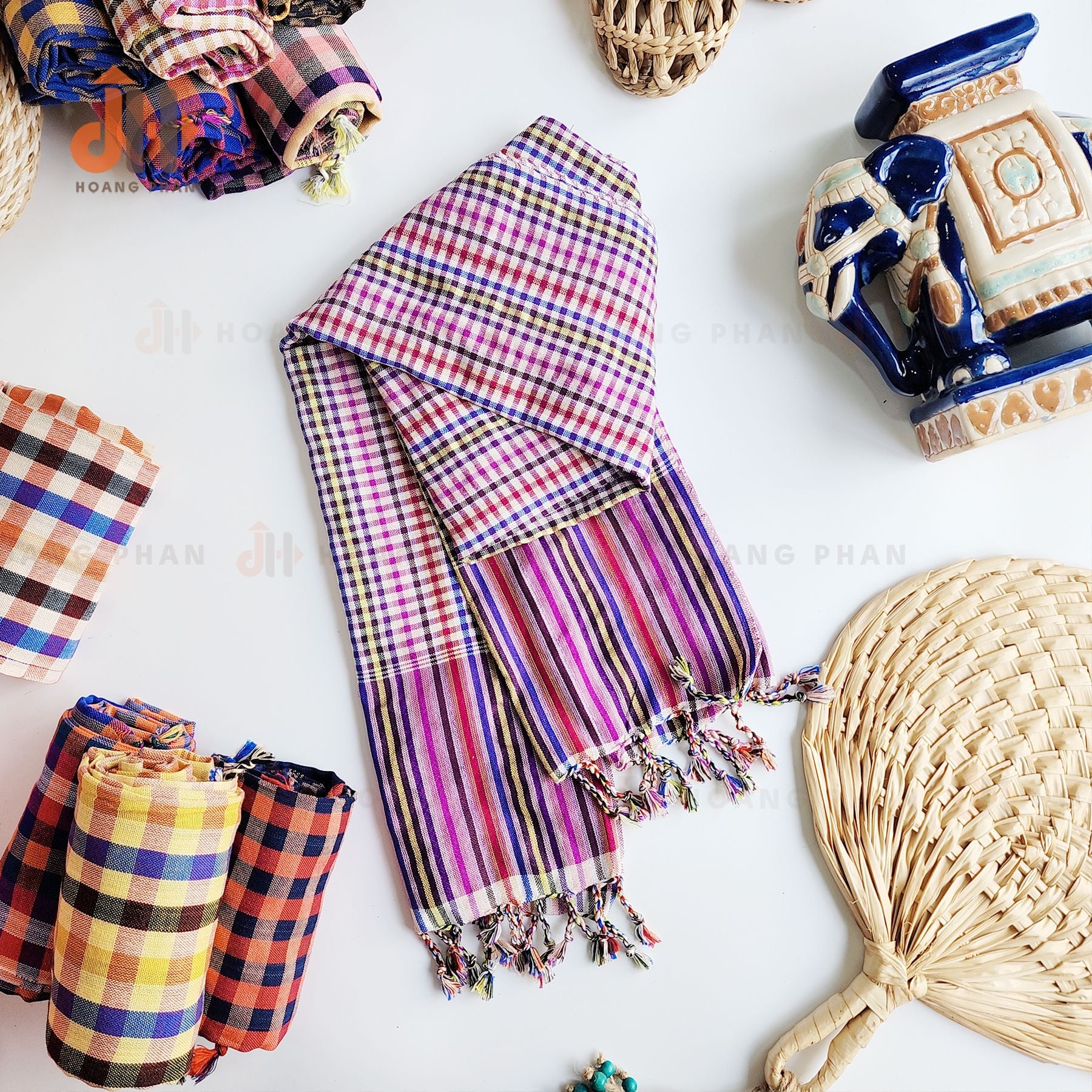 [Quà tặng Văn hoá] Khăn rằn truyền thống caro nhỏ – Ổ GALLERY & SHOP