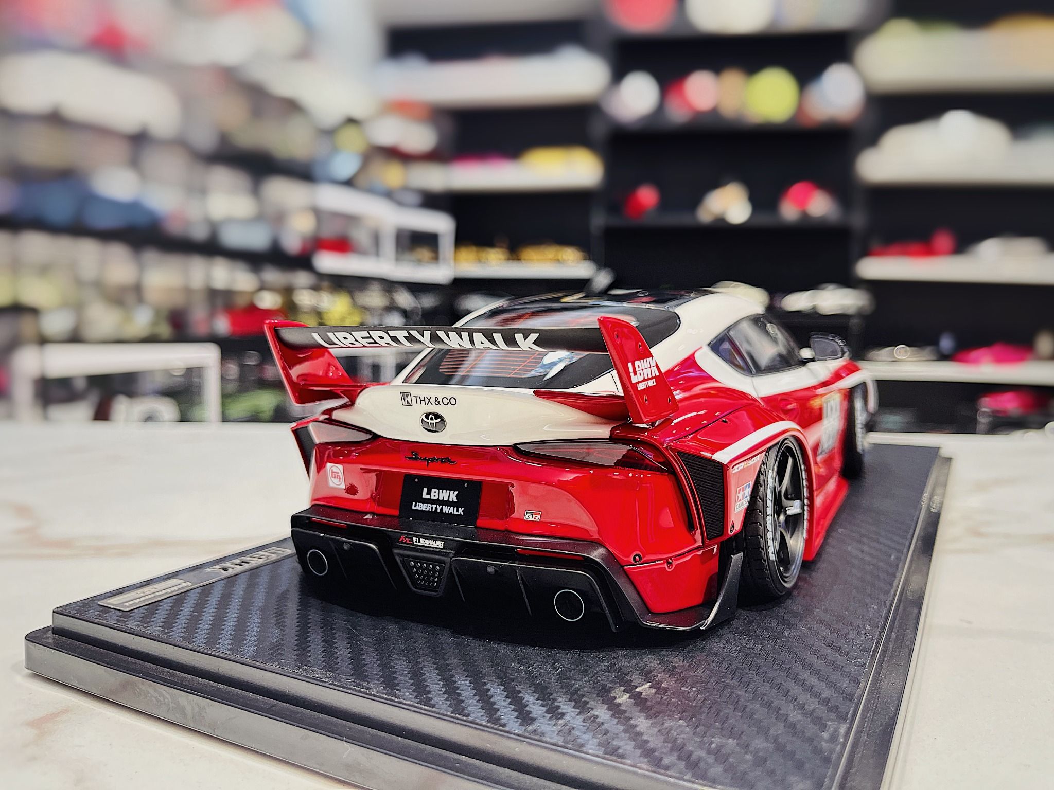 Xe mô hình Toyota Supra LBW LIQUI MOLY – Mô Hình Tĩnh Việt Nam