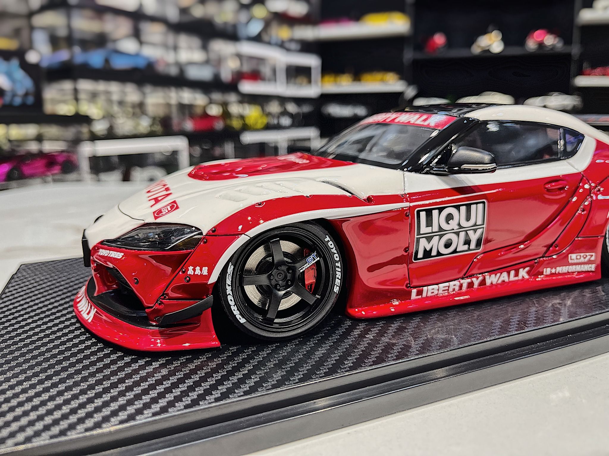 Xe mô hình Toyota Supra LBW LIQUI MOLY – Mô Hình Tĩnh Việt Nam