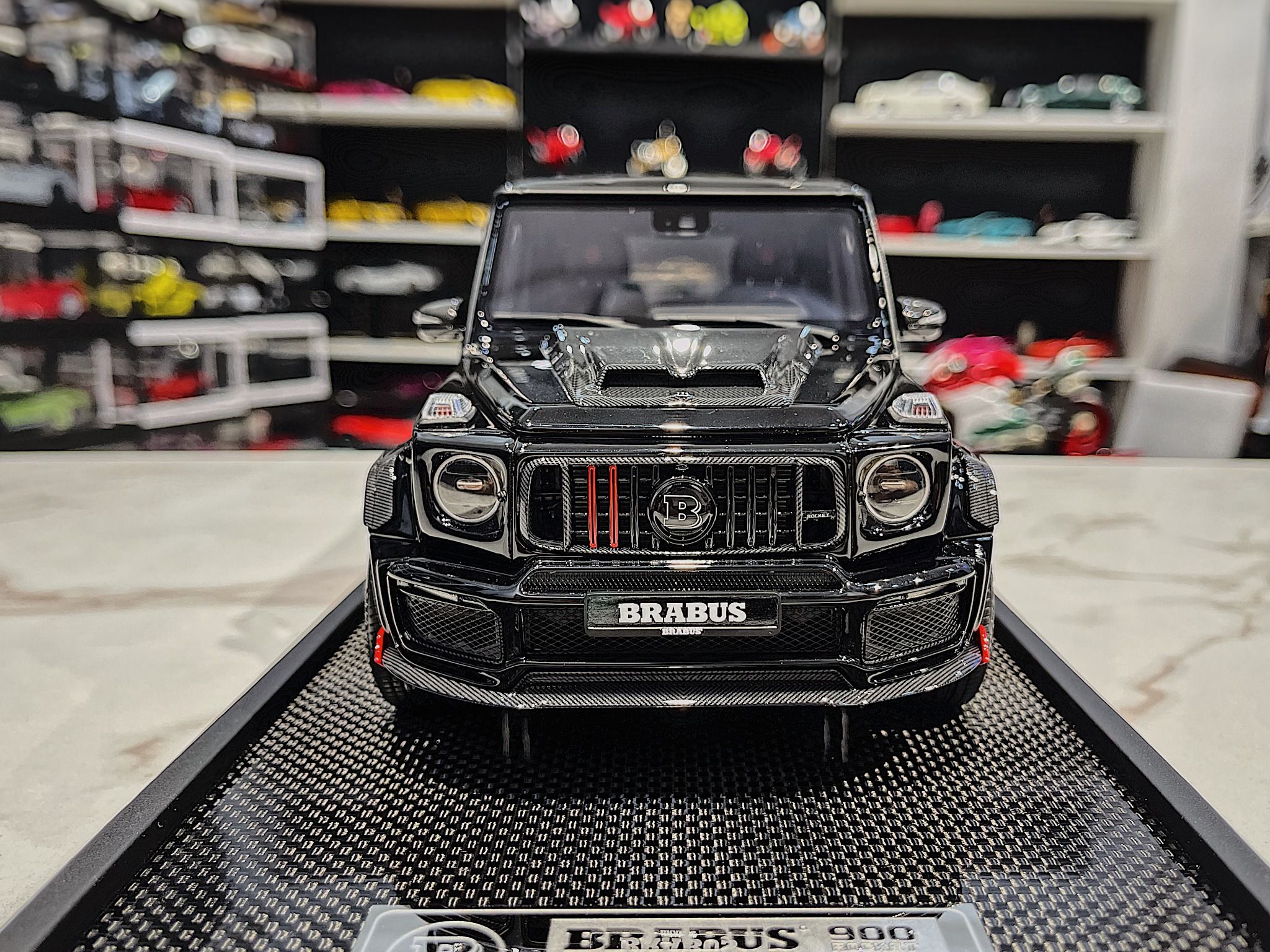 XE MÔ HÌNH MERCEDES BENZ G900 BRABUS BLACK – Mô Hình Tĩnh Việt Nam