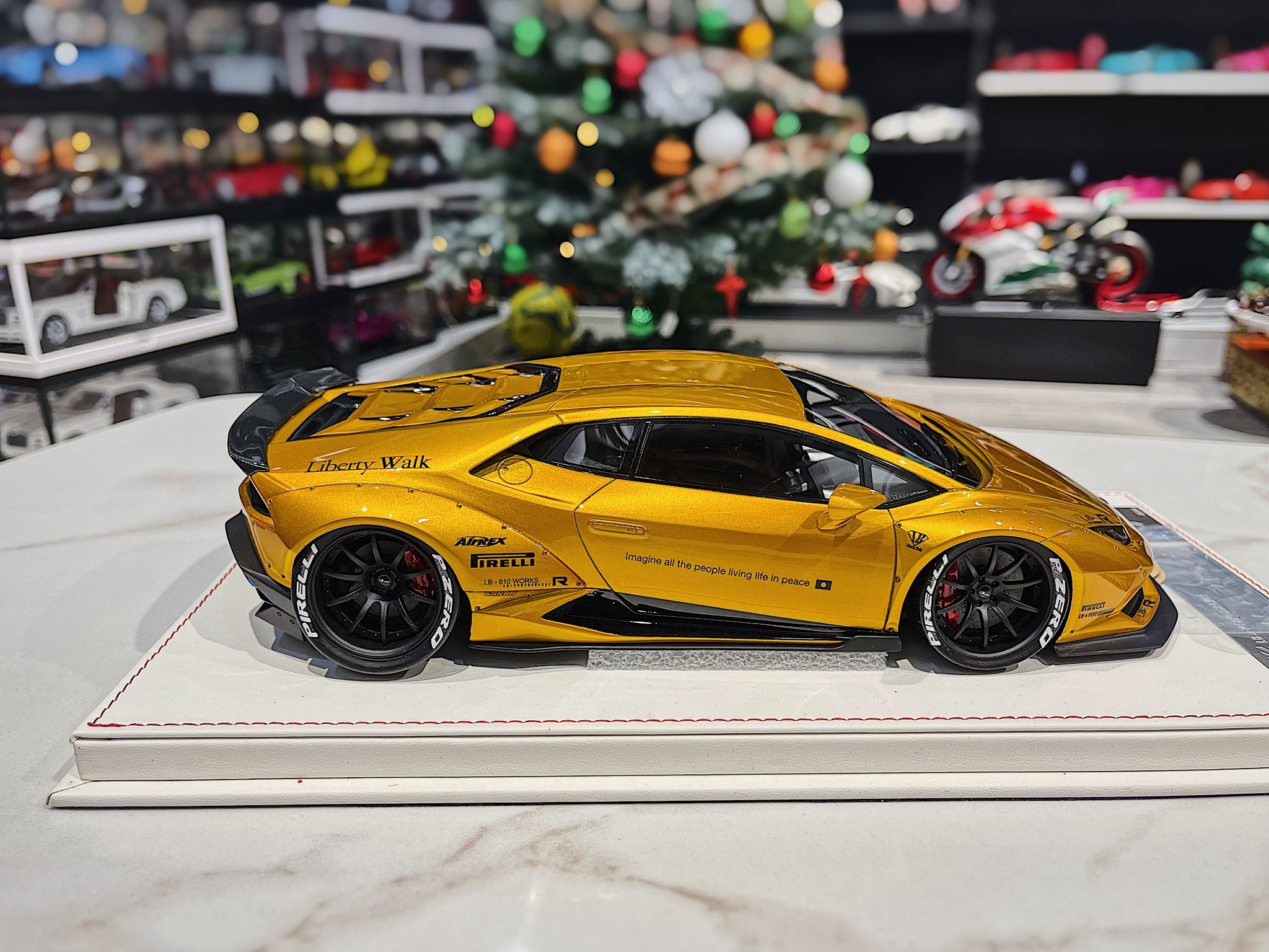 XE MÔ HÌNH LAMBORGHINI HURACAN LBW – Mô Hình Tĩnh Việt Nam