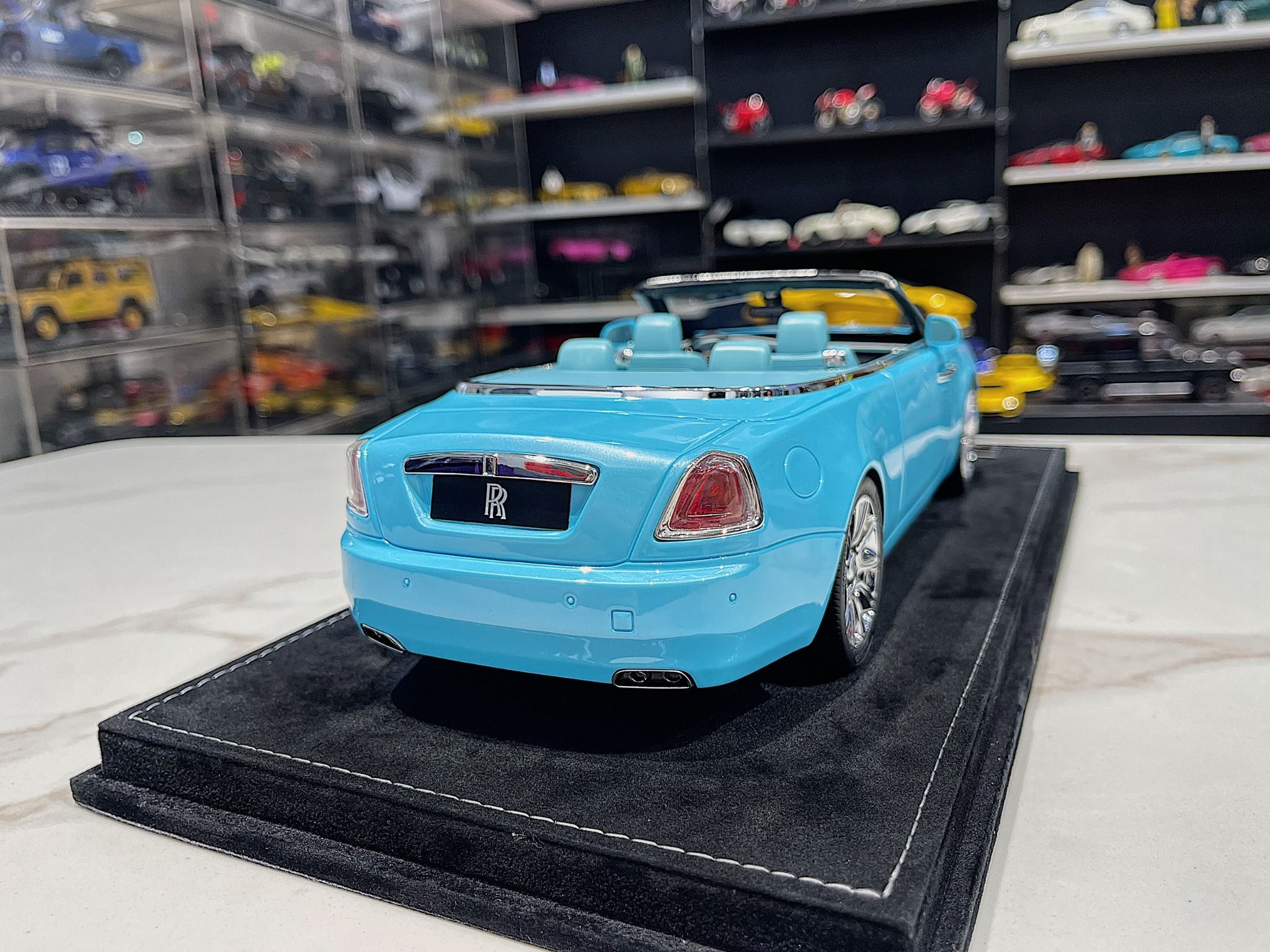 XE MÔ HÌNH ROLLS ROYCE DAWN TURQUOISE – Mô Hình Tĩnh Việt Nam