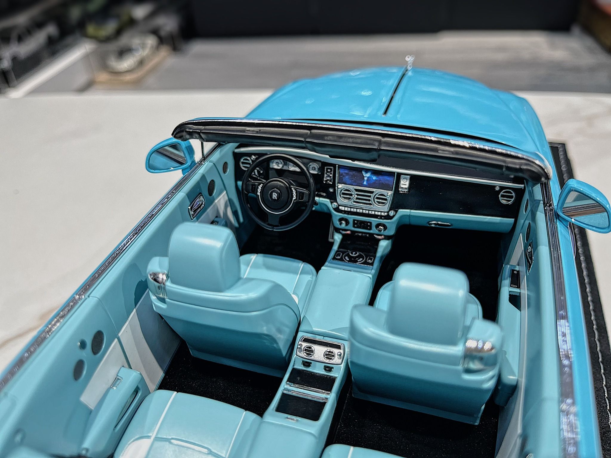 XE MÔ HÌNH ROLLS ROYCE DAWN TURQUOISE – Mô Hình Tĩnh Việt Nam