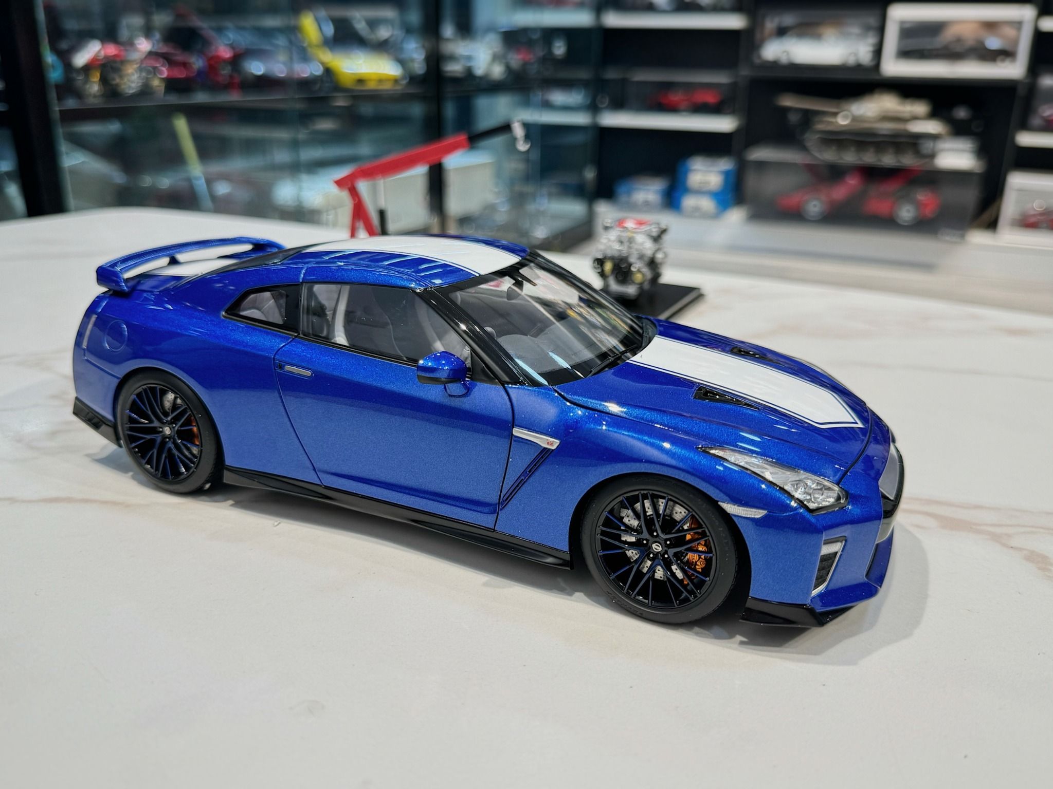 XE MÔ HÌNH NISSAN GT-R R35 50TH ANNIVERSARY BLUE,TỶ LỆ 1/18 MOTORHELIX ...