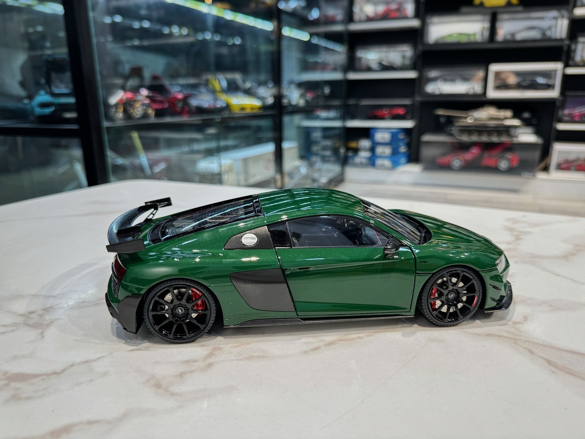 XE MÔ HÌNH AUDI R8 GT RWD GREEN,TỶ LỆ 1/18 KENGFAI – Mô Hình Tĩnh Việt Nam