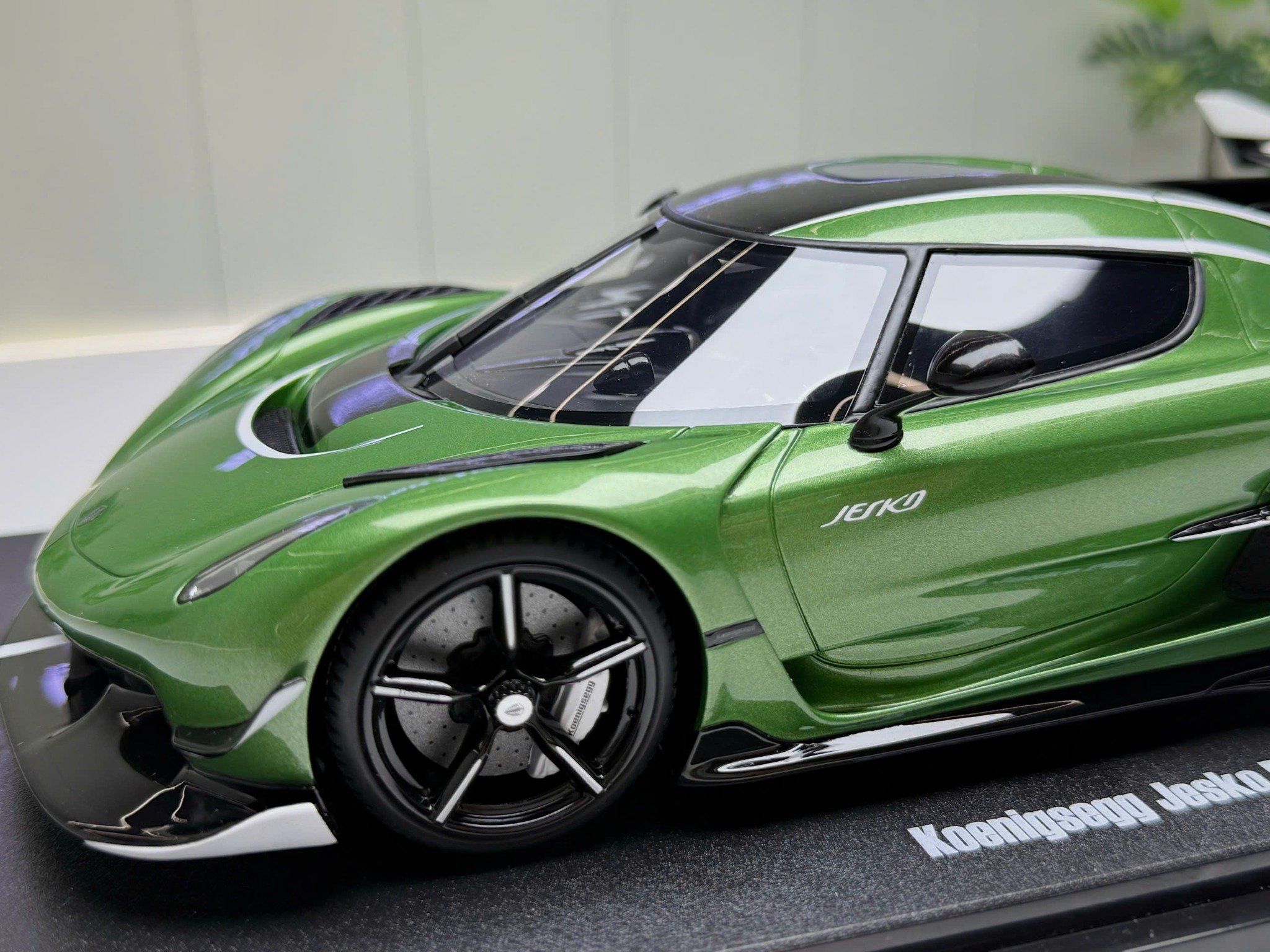 XE MÔ HÌNH KOENIGSEGG JESKO ATTACK PLUS GREEN,TỶ LỆ 1/18 GTSPIRIT – Mô ...