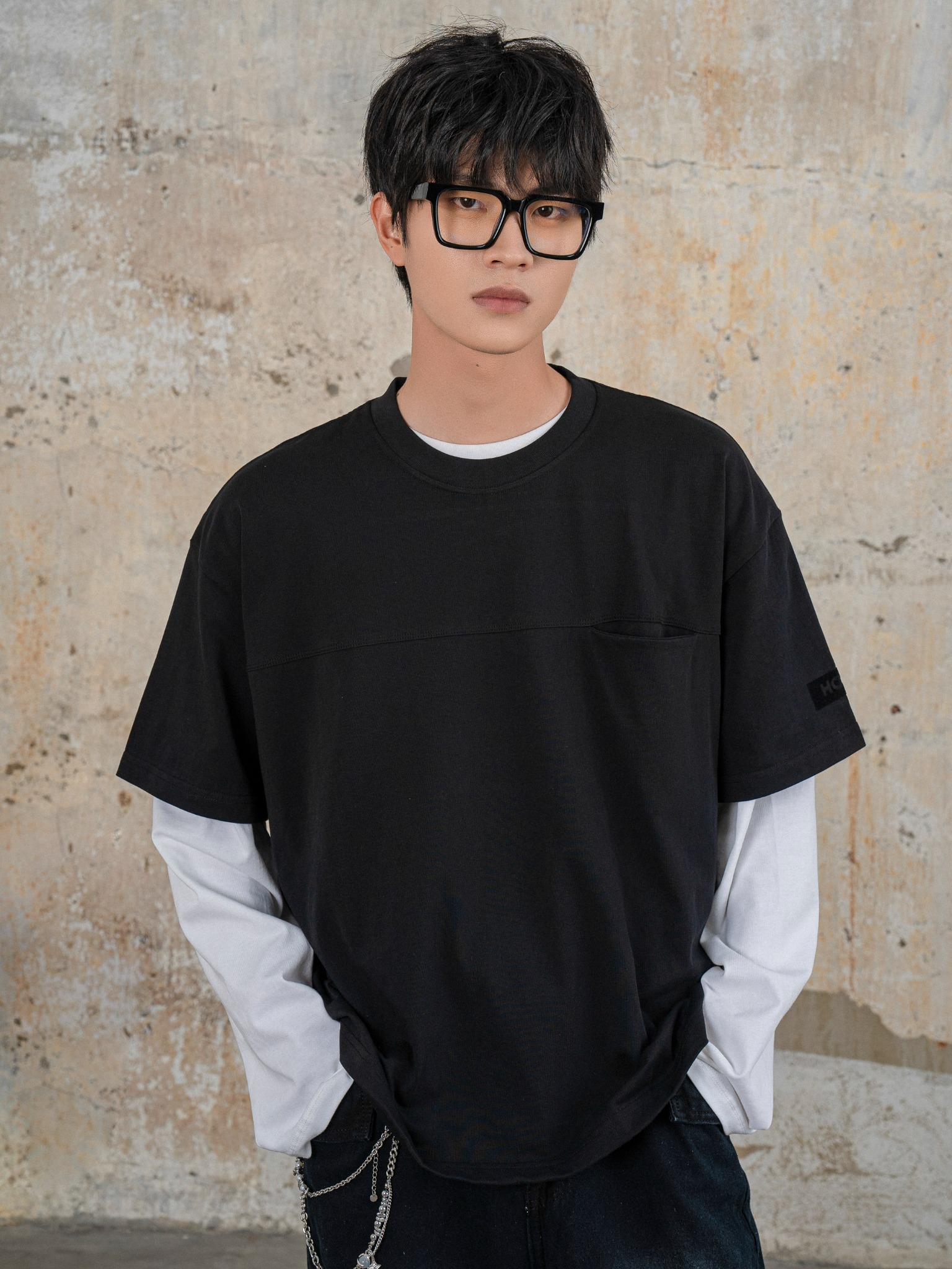 HOWS® BASIC TEE VER 2 / BLACK