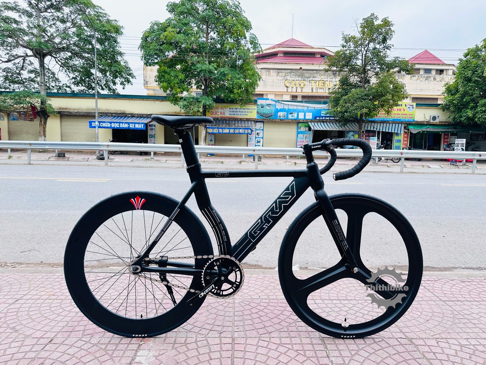 Xe đạp Fixed Gear Gray F17 - ThiThiBike