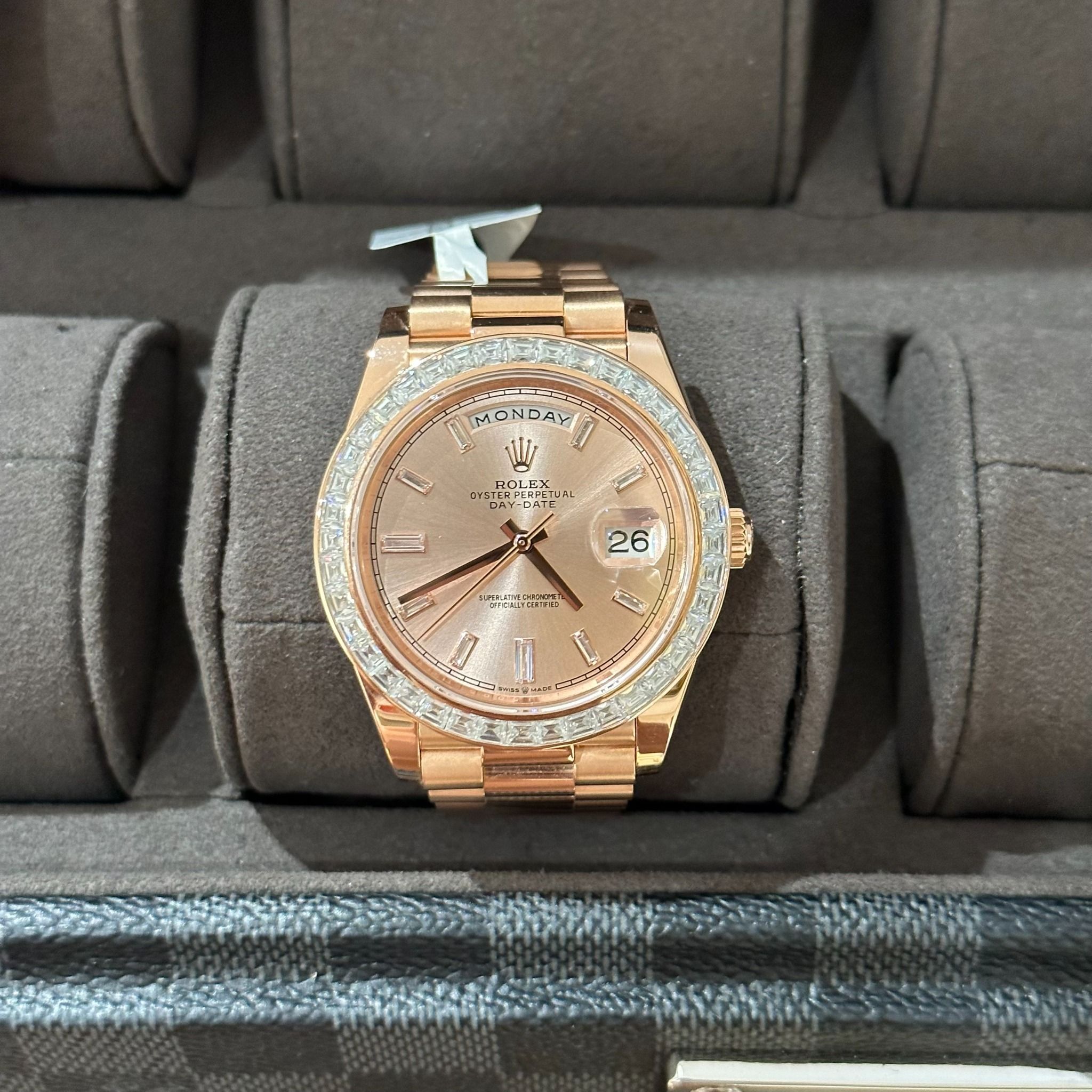 Rolex Day Date - Automatic Cal. 3255 Gold bọc vàng - kim cương baguet ...