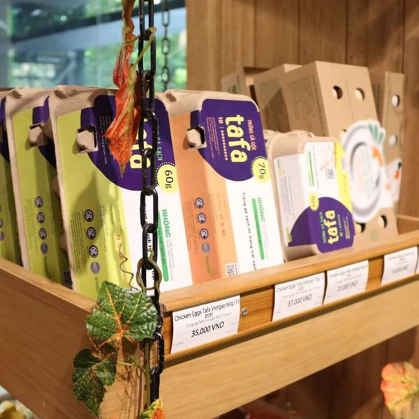 Trứng gà tươi cao cấp Tafa hộp giấy 6 quả (360g) | Tafa Việt