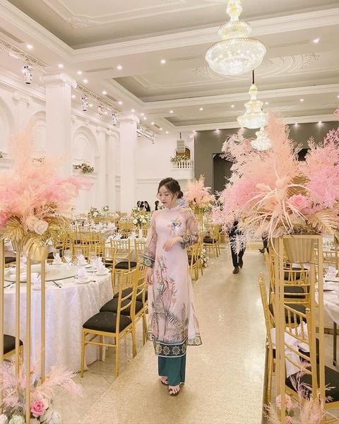 Áo Dài Tay Họa Tiết Viền Hoa Lá LINN DESIGN – Minde