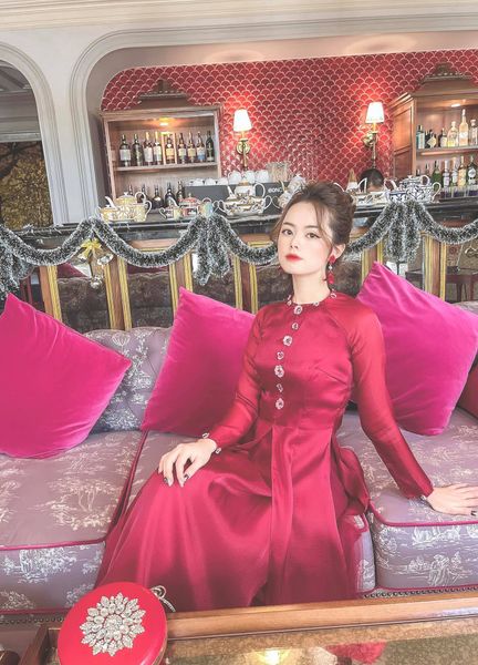 Áo Dài Tay Đính Phụ Kiện LINN DESIGN – Minde