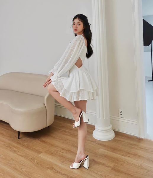 Đầm Ngắn Xếp Tầng Cổ Yếm ONON MADE – Minde