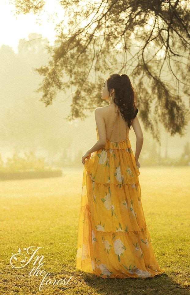 Đầm Maxi Cổ Yếm Hoa Lá Dáng Xòe XITA – Minde