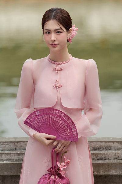 Áo Dài Cách Tân Cổ Tròn Tay Dài JOIE DES ROSES – Minde