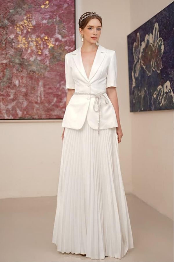 Áo Vest Tay Lửng Thắt Eo x Váy Maxi Xếp Ly TRACY STUDIO – Minde