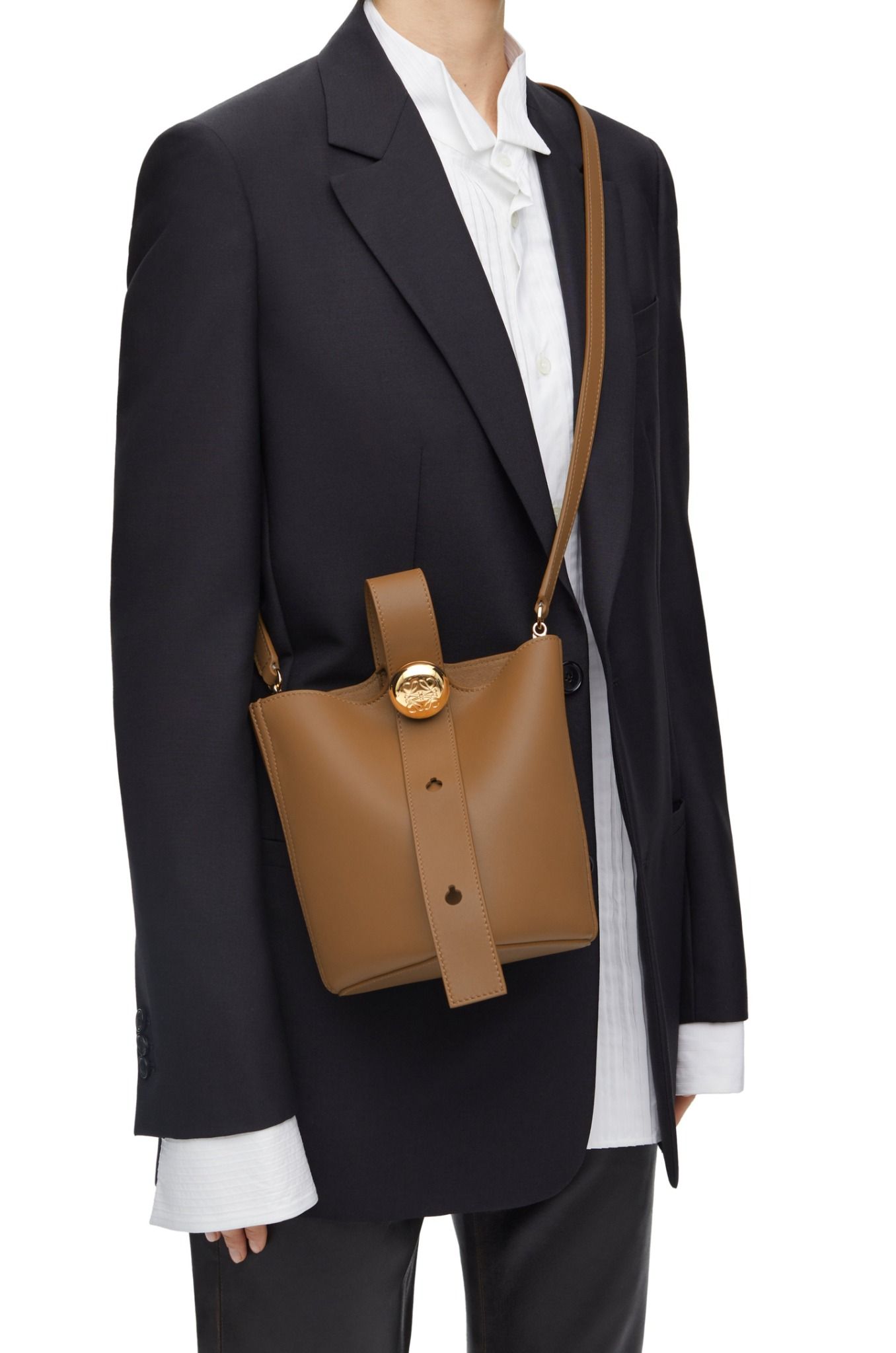 Túi Nữ Loewe Mini Pebble Bucket Bag 'Oak' AANBBBMX01-3980 – LUXITY