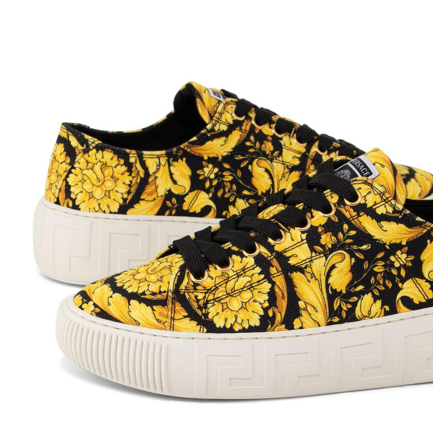 Giày Versace Greca Barocco Print Trainers – LUXITY