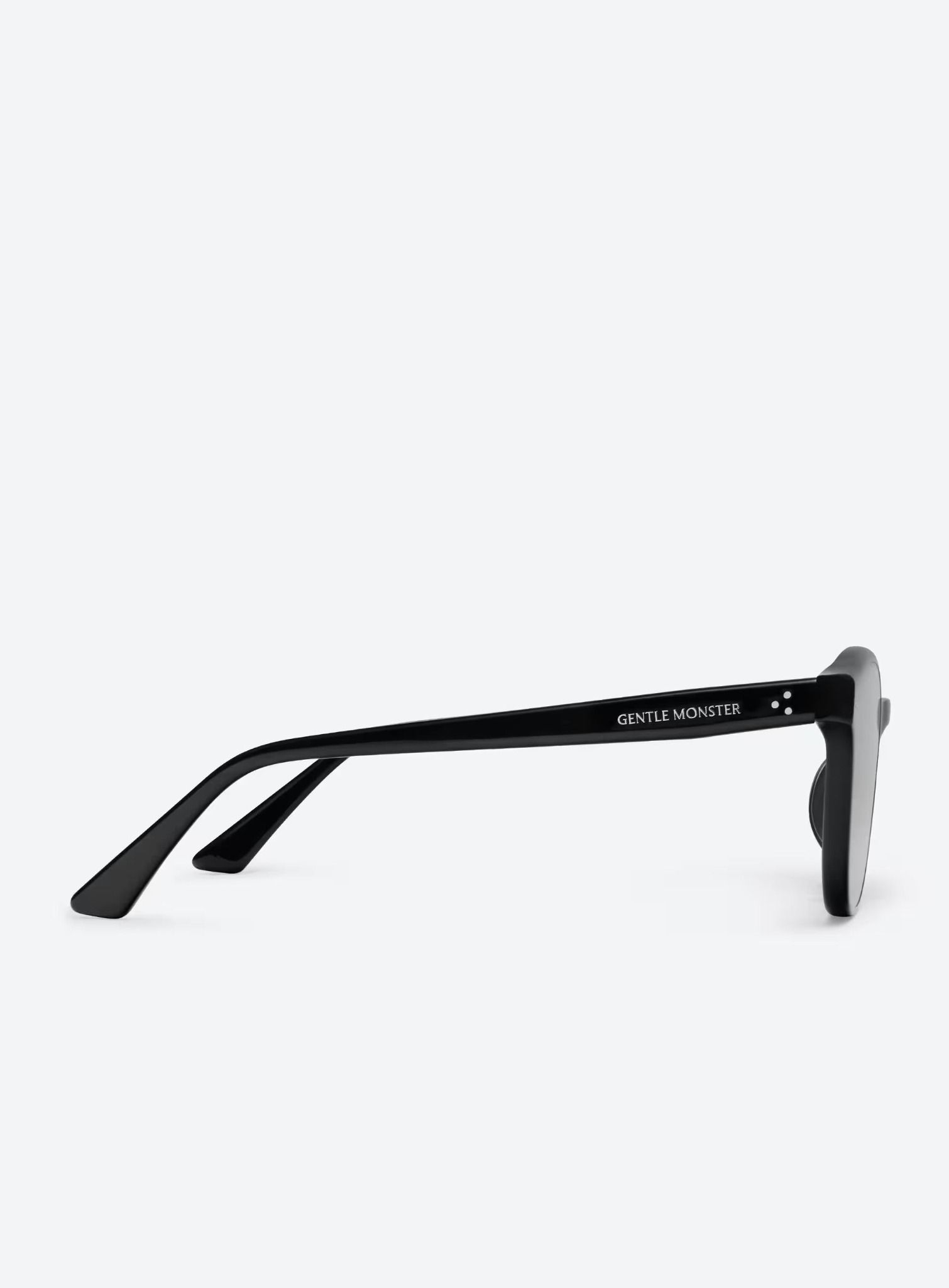 Kính Gentle Monster Jade 01 'Black' – LUXITY
