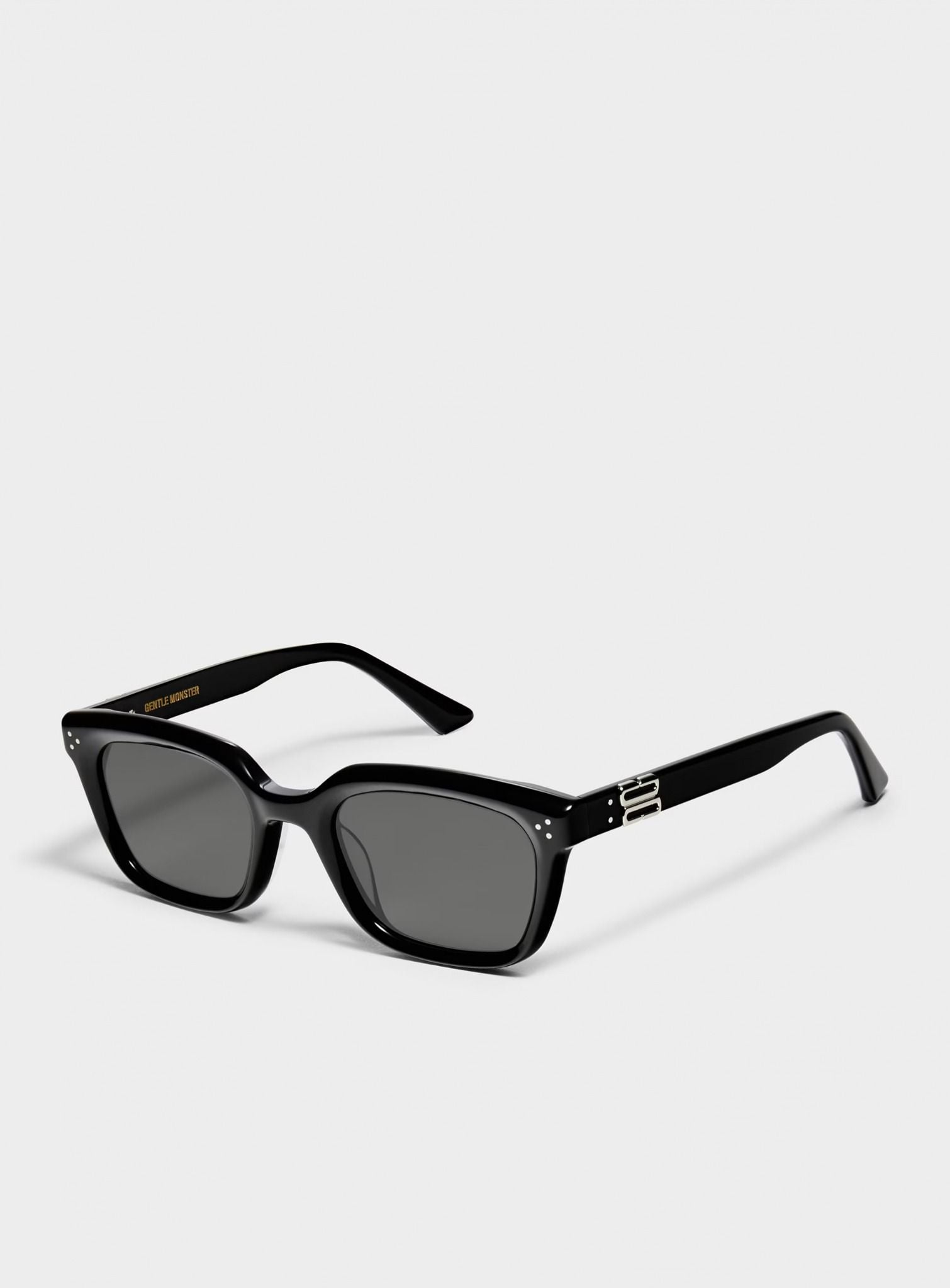 Kính Gentle Monster Musee 01 'Black' – LUXITY