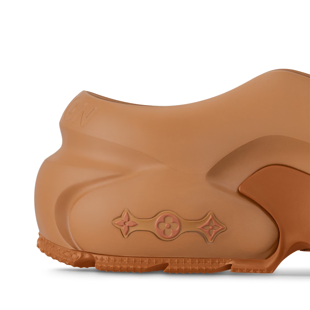 Giày Nam Louis Vuitton LV Shark Clogs 'Brown' 1ACEXT – LUXITY