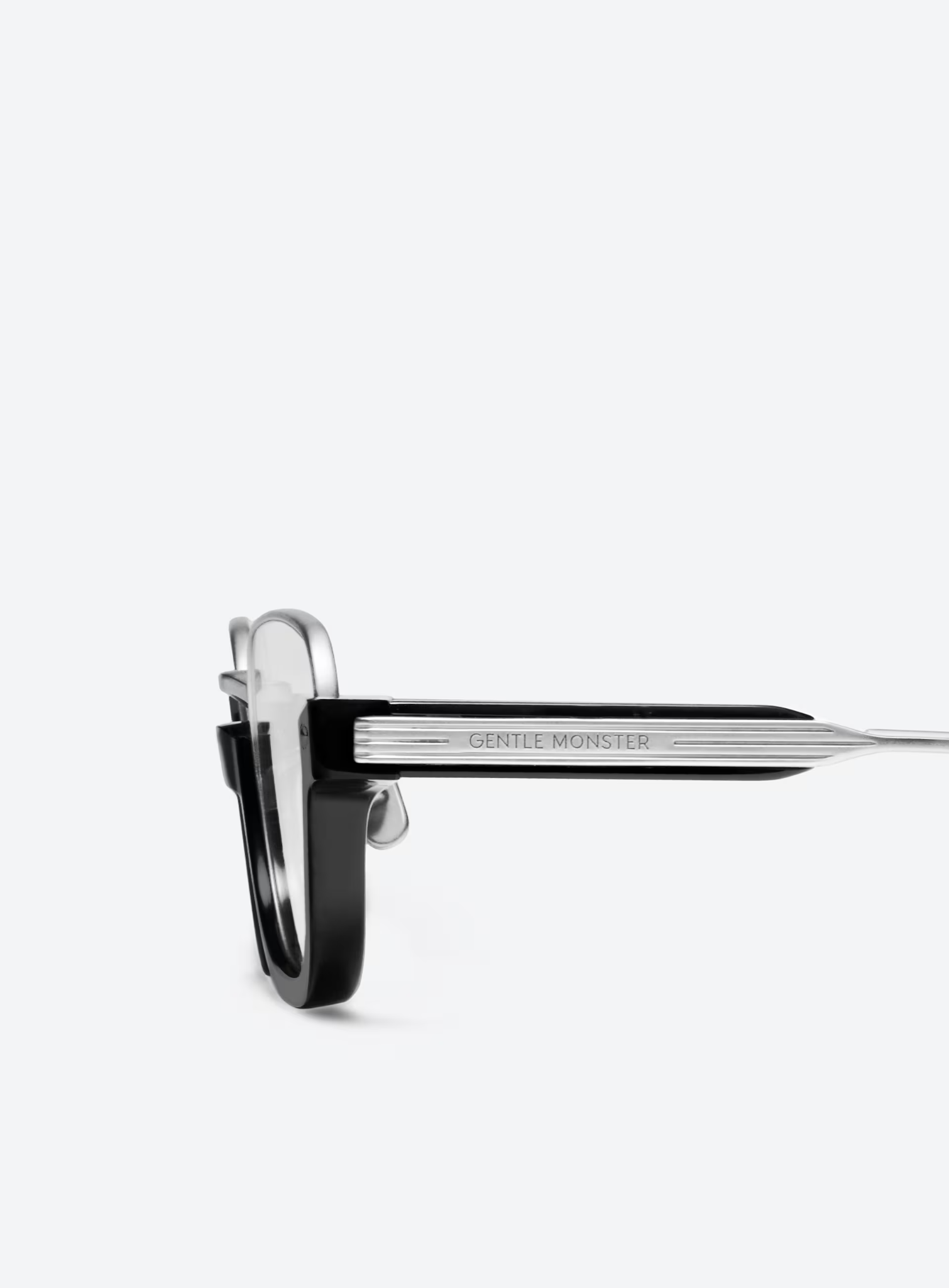 Kính Gentle Monster Gatta C1c Black Frame Luxity