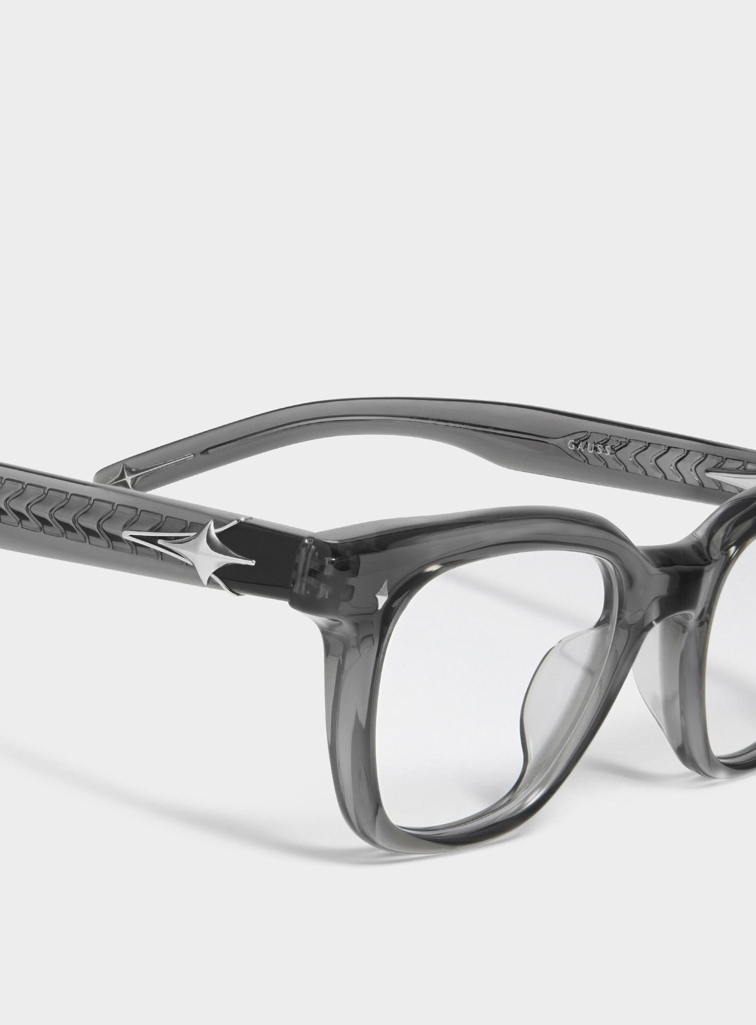 Kính Gentle Monster Gauss GC9 'Light Blue' – LUXITY