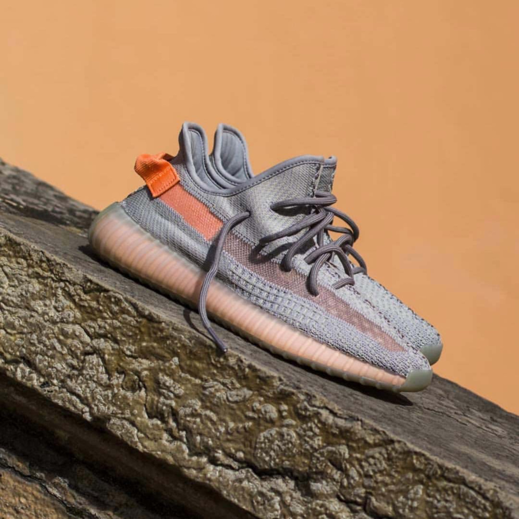 Giày Adidas Yeezy Boost 350 V2 'True Form' EG7492 – LUXITY
