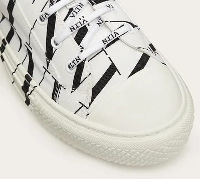 Giày Valentino Times Giggies Low-Top Fabric Sneaker UY0S0D57JKYA01 – LUXITY