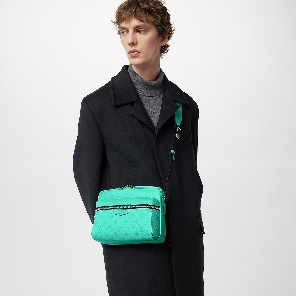 Túi Nam Louis Vuitton Outdoor Messenger Bag 'Miami Green' M30875 – LUXITY