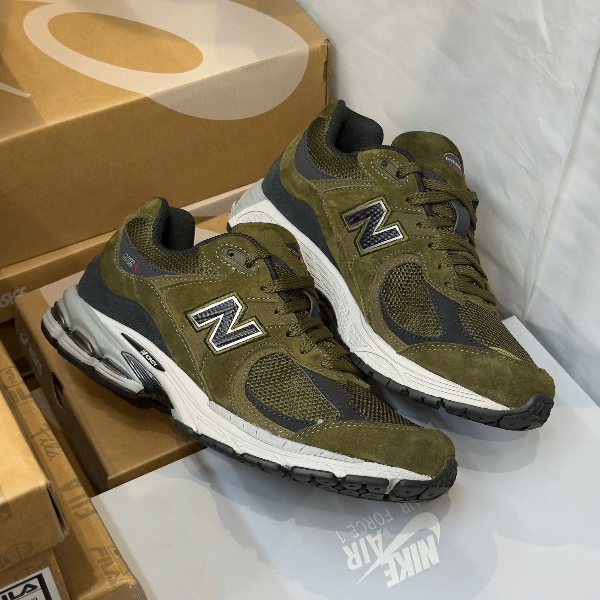 780 - Giày New Balance 2002R - U2002RR - Beater 8.10