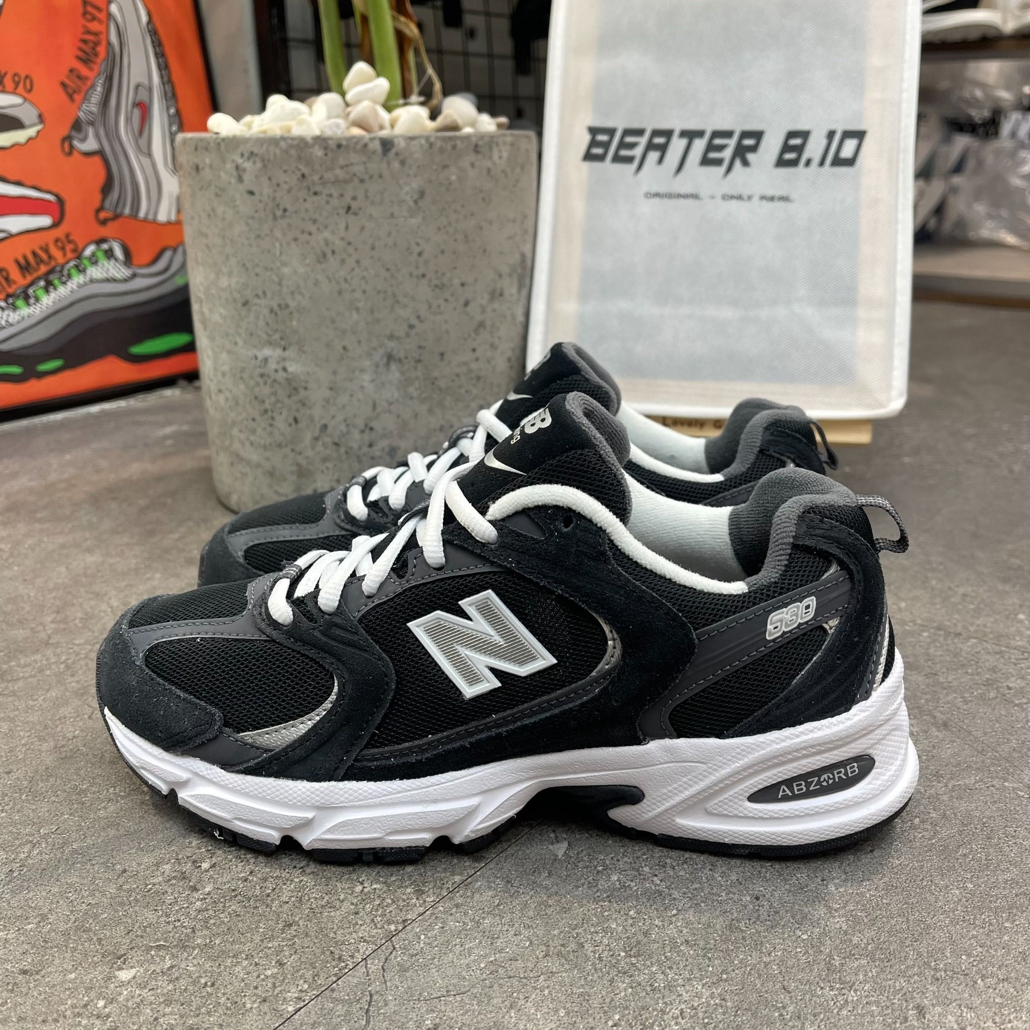 NEW BALANCE 530 ALL - Beater 8.10
