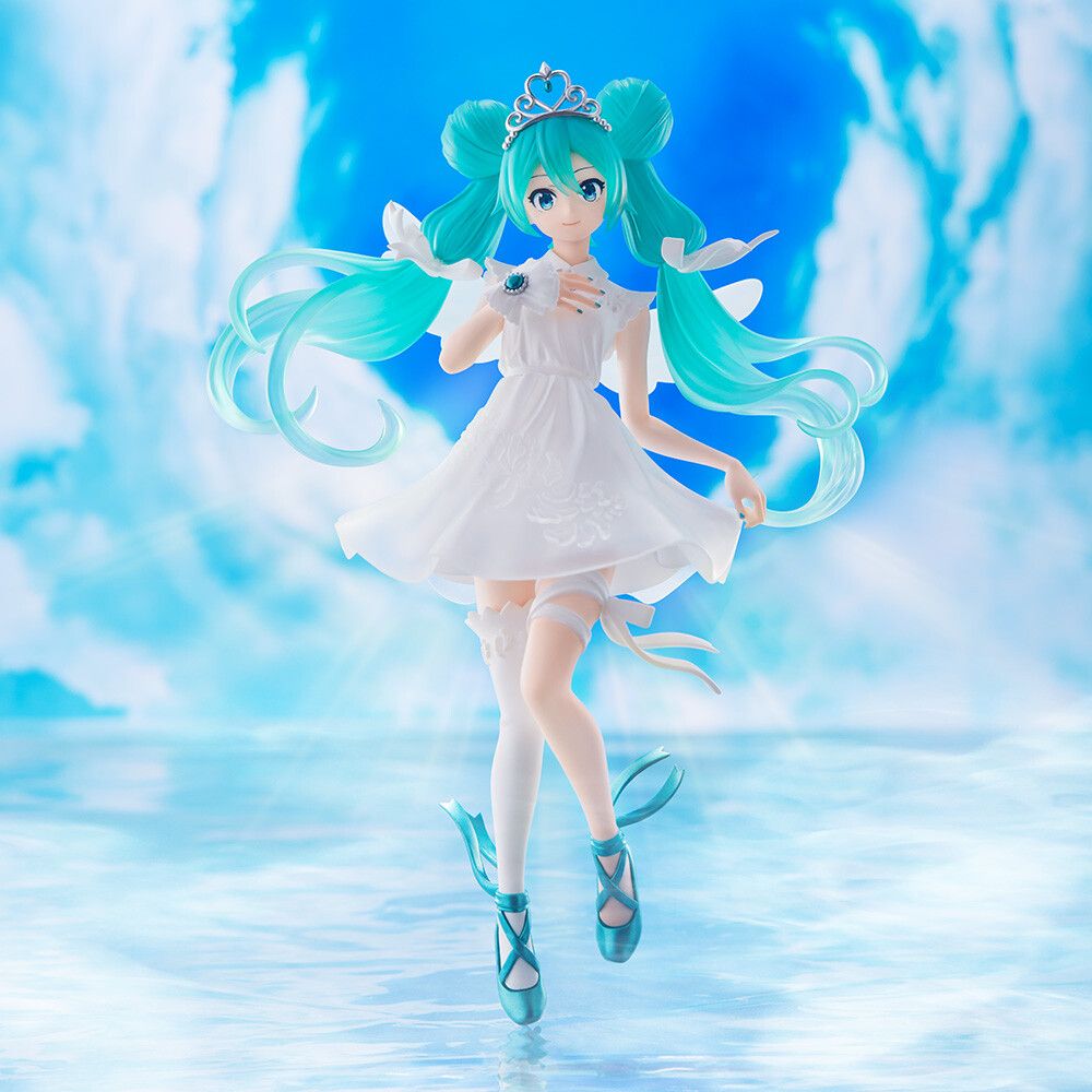 Hatsune Miku 15th Anniversary KEI Ver. - Piapro Characters | SEGA Figu ...