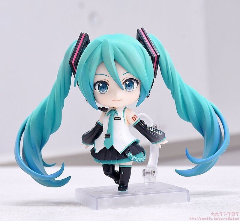 Nendoroid 2360 Hatsune Miku V3 - Vocaloid | Good Smile Company Figure ...