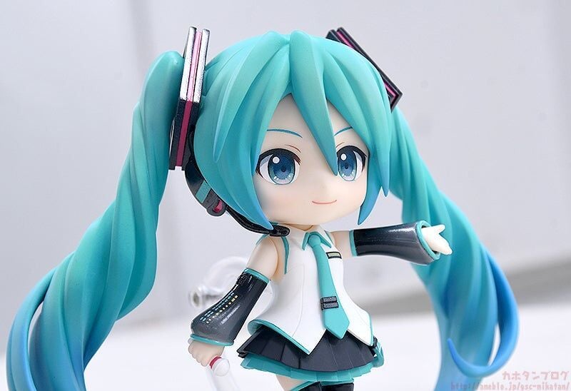 Nendoroid 2360 Hatsune Miku V3 - Vocaloid | Good Smile Company Figure ...
