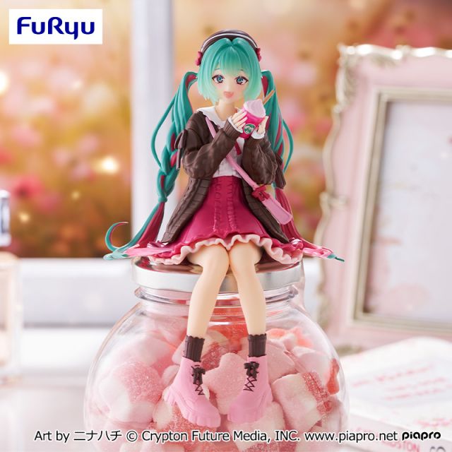 Hatsune Miku Autumn Date, Pink ver. - Noodle Stopper | FuRyu Figure ...