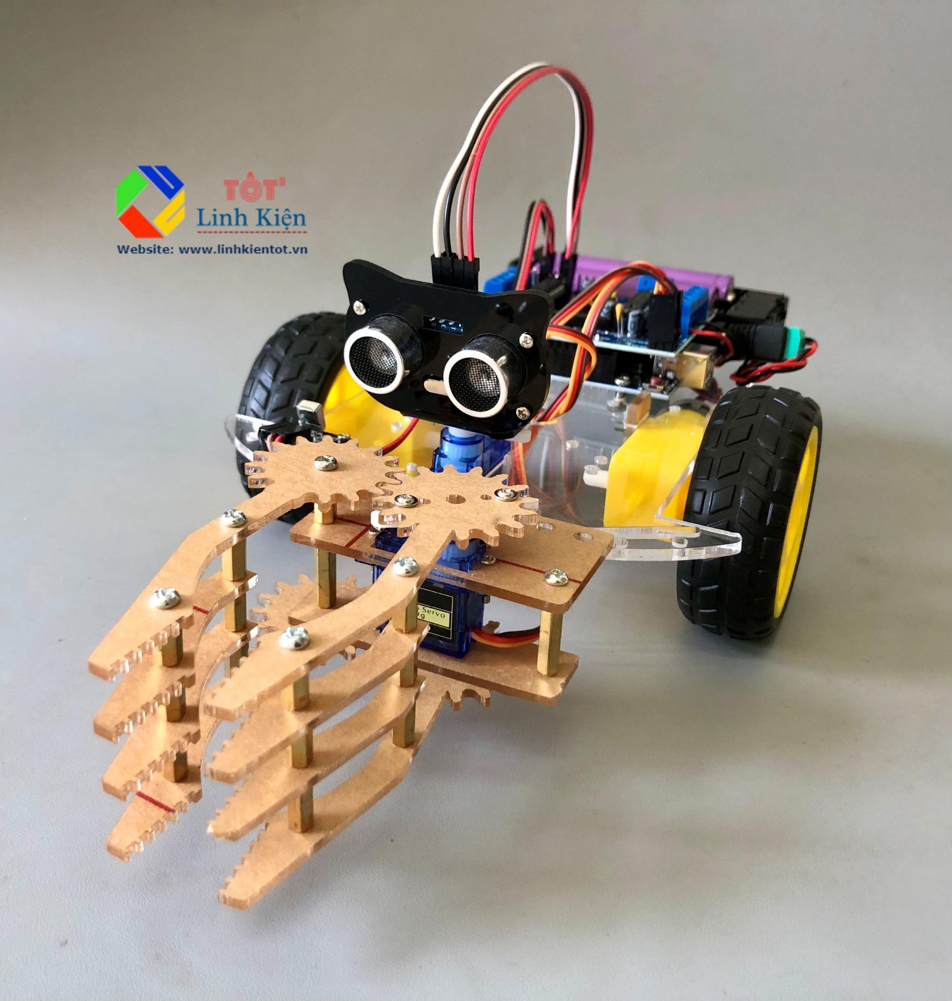 [Kèm code] Bộ xe robot arduino điều khiển từ xa có mỏ kẹp để gắp vật