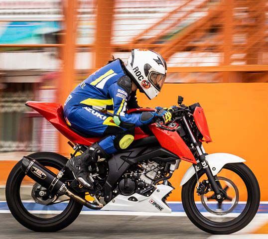 Thuê xe Suzuki GSX 150