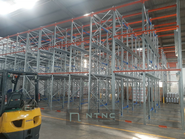 Kệ rack công nghiệp nhiều kích cỡ – Nội thất Nhà Trong Nhà Company
