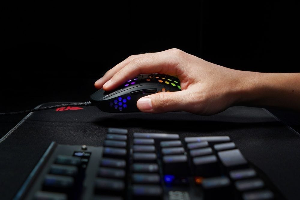 HIVE UX2 - MACRO RGB GAMING MOUSE– Goldenbit