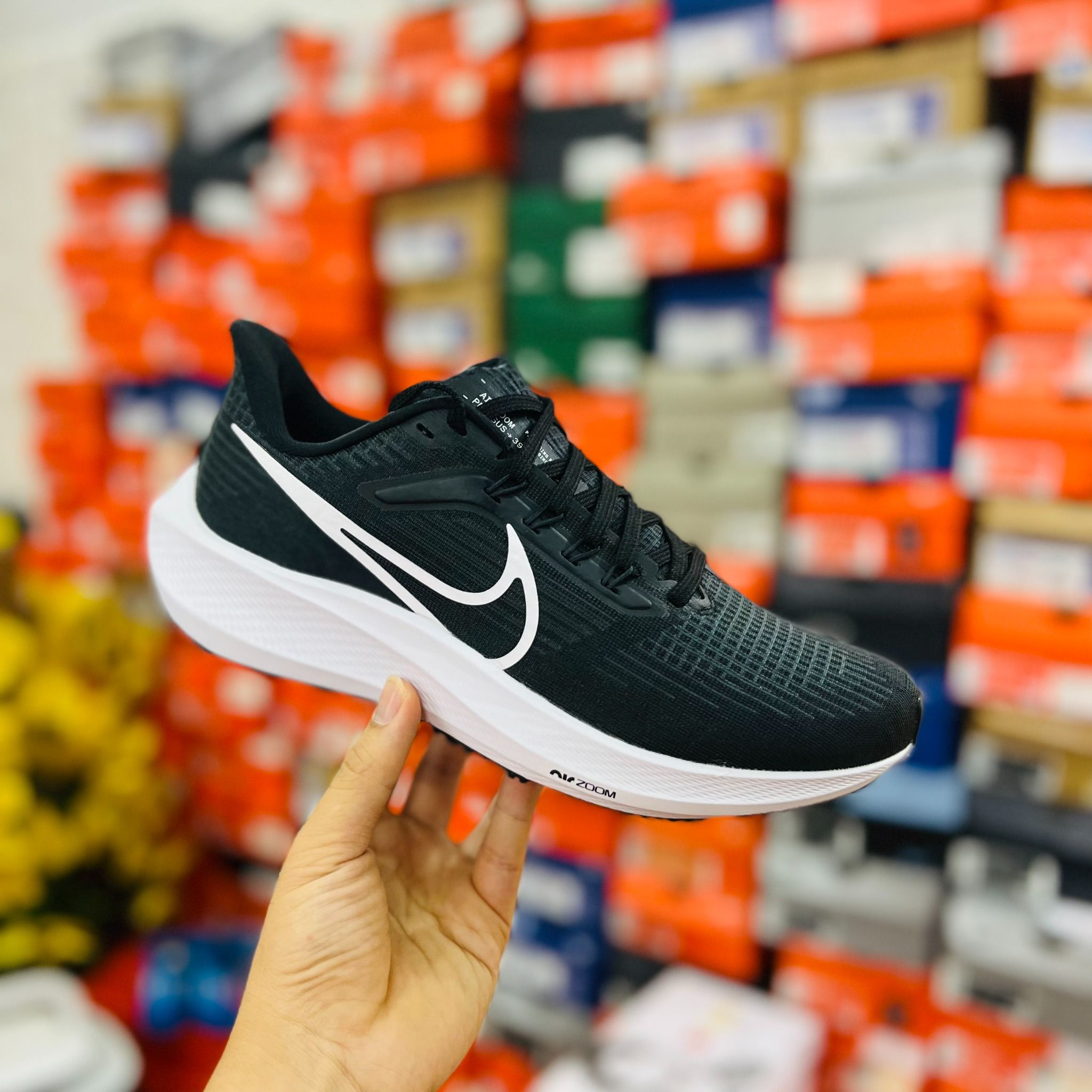 Giày Nike Air Zoom Pegasus 39 Men's - DH4071-001 - Đen / Trắng – TSTORE