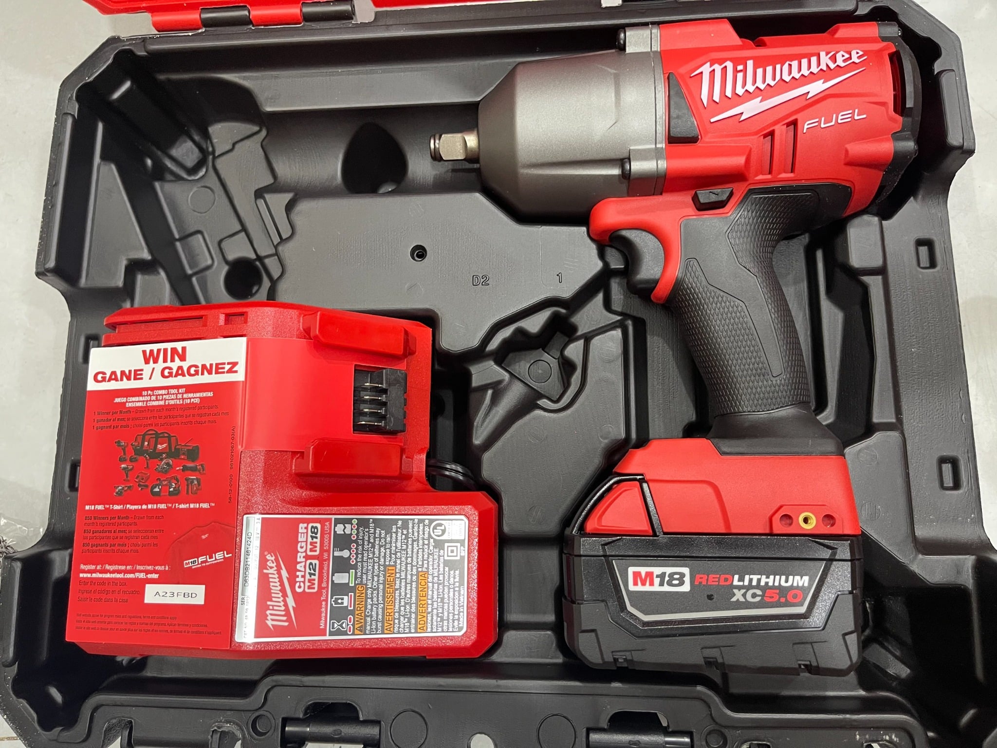 bù lông milwaukee 2767 – Máy Khoan Pin Tùng Power Tool
